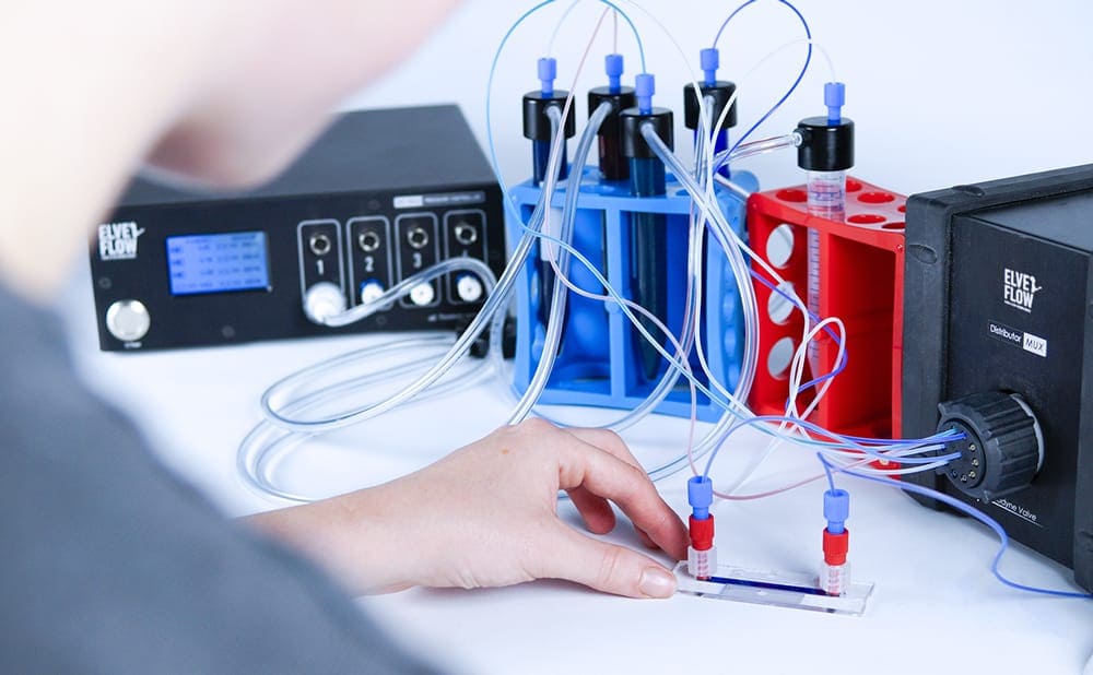 Setup: Microfluidic flow control - Elveflow