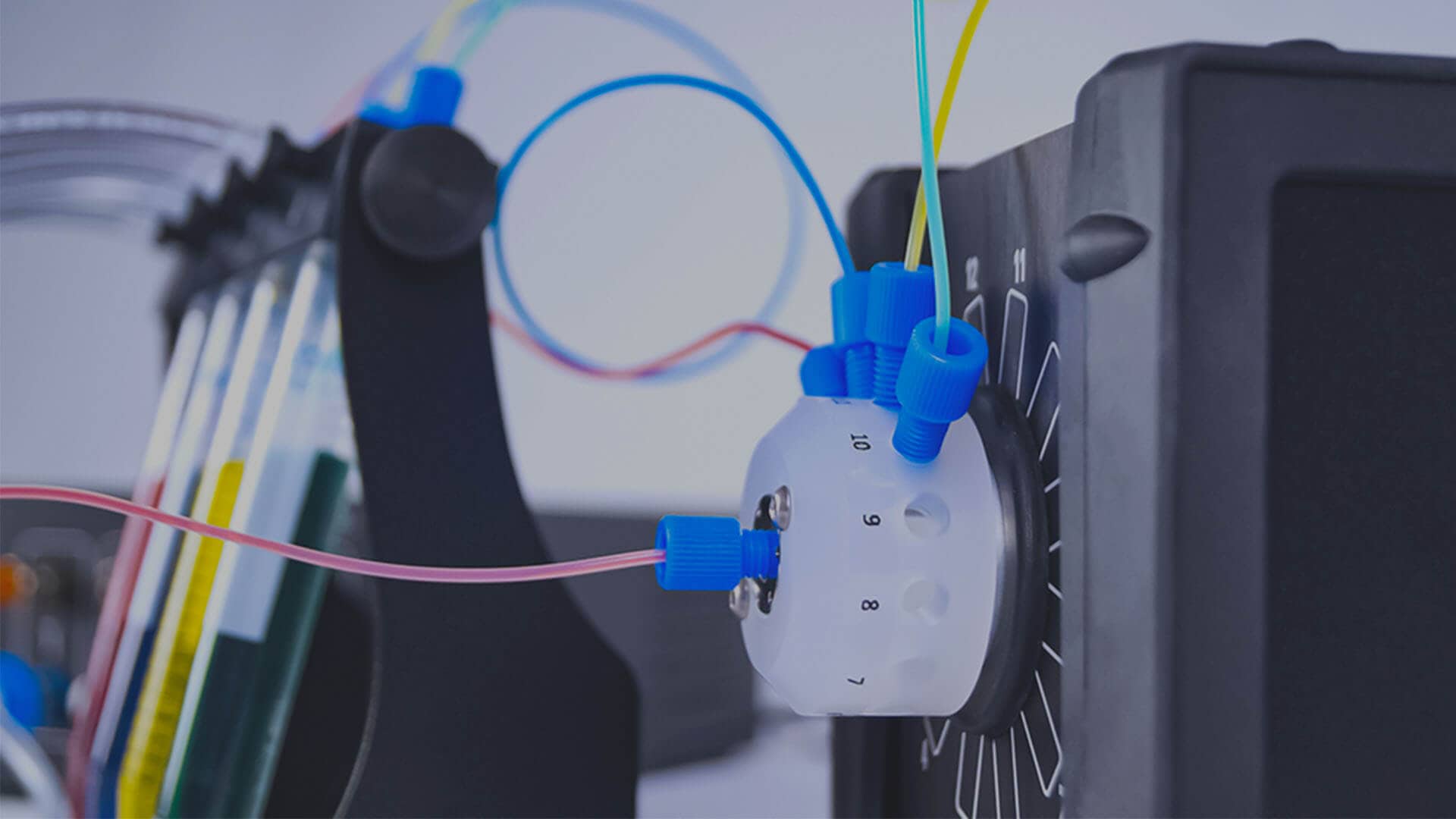 Flow switch : multiple liquids injection and automation - Elveflow